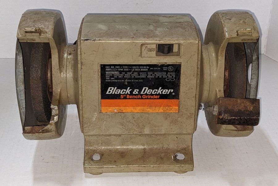 Black Decker 5 Bench Grinder Item No 7901 2.2 Amp 1 2 Arbor Missing Shields Looks Good Condition For Age Overall But Untested As Is 12 W x 6 D x 8 H Auction 1BID