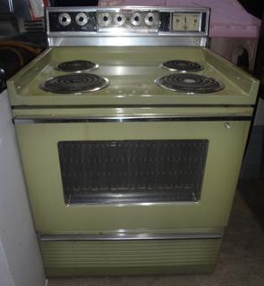 Electric Stove 1970 s Burners And Oven Works Well Used For Canning Needs Cleaning Good Condition 30 W x 26 1 2 D x 43 1 2 H